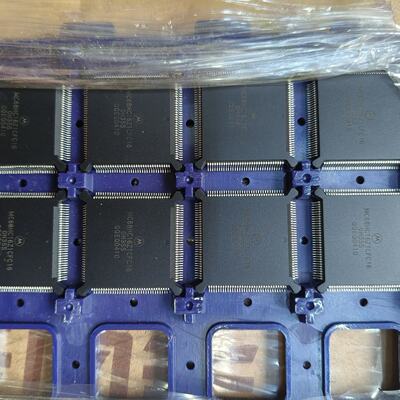 (议)MC68HC16Z1CFC16芯片8个30一个