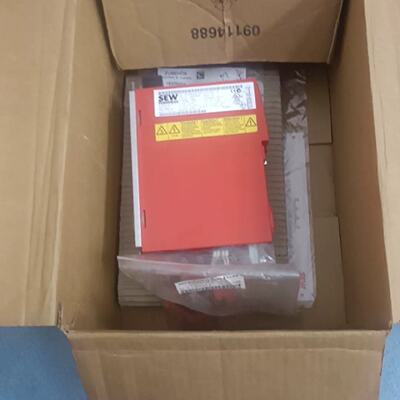 议价议价SEW变频器MC07B0008-5A3-4-SO/FSC11