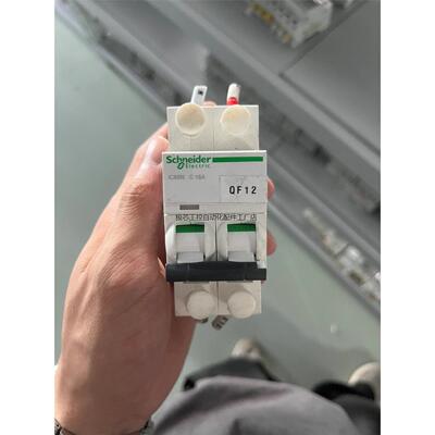 施耐德iC65N空气开关断路