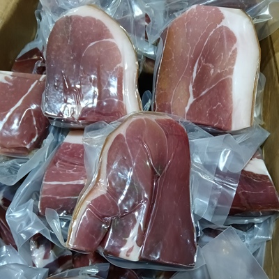 云南正宗土猪风干无骨后腿腊肉