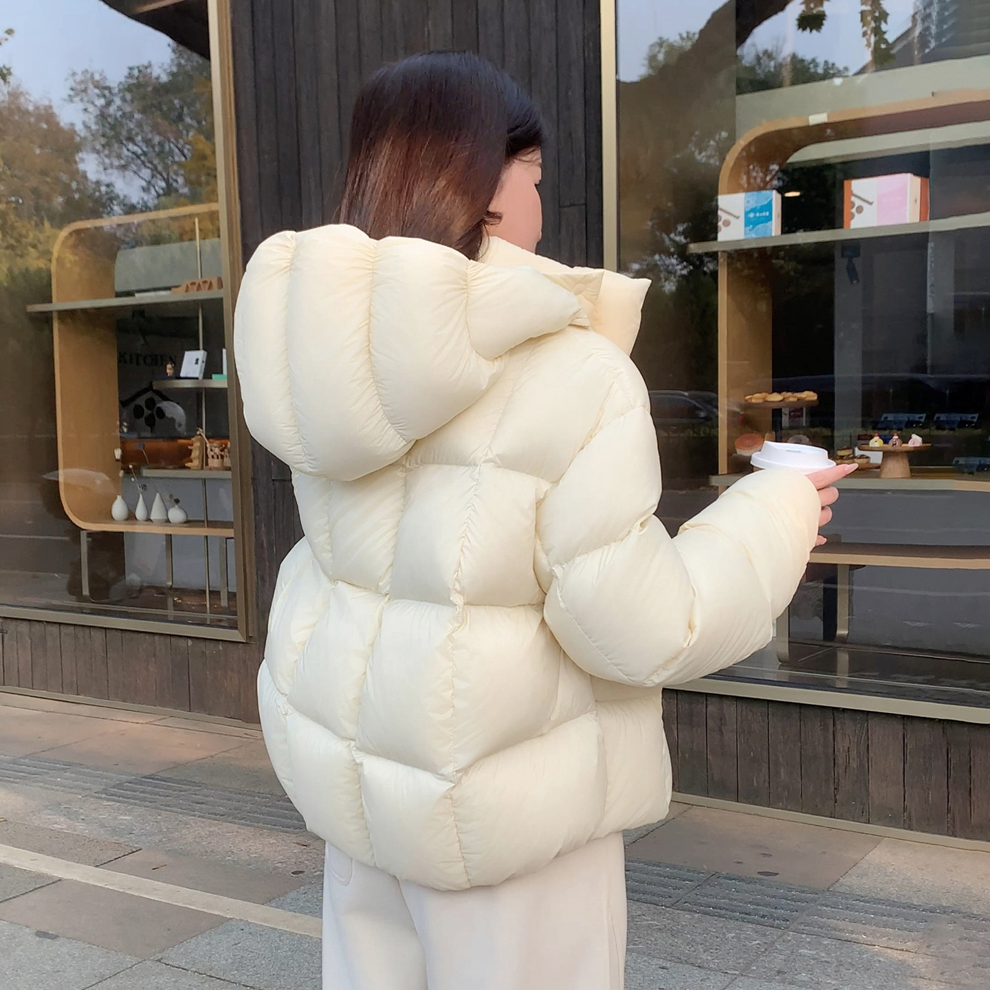 白色云朵泡芙短版羽绒衣女款冬季2026巨好看的女冬高品质加厚外套