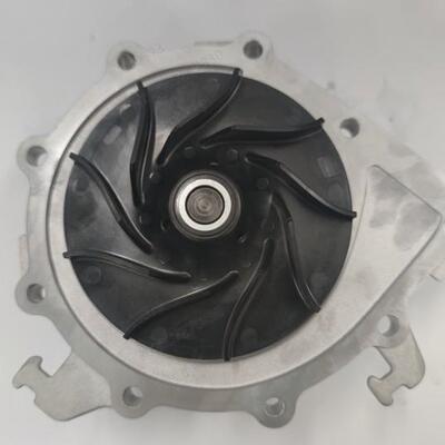 适用重汽曼汽车发动机水泵总成 202V06500-6698 厂家直发