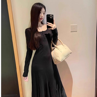 小黑裙连衣裙女春秋季新款修身内搭鱼尾裙中长款打底裙子秋装