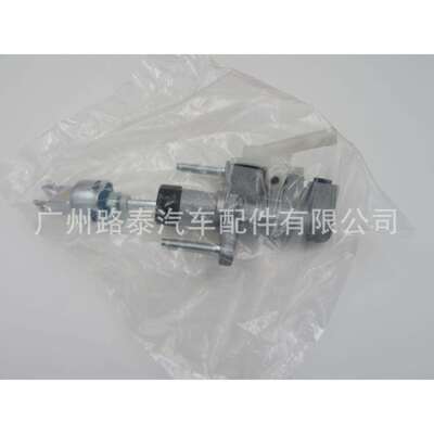 适用于花冠ZZE122离合总泵31420-02020