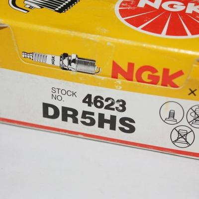 NGK火花塞DR5HS适用于船外机B45B75/K/BF6B/D/BF8/A/B/C/BF9/A