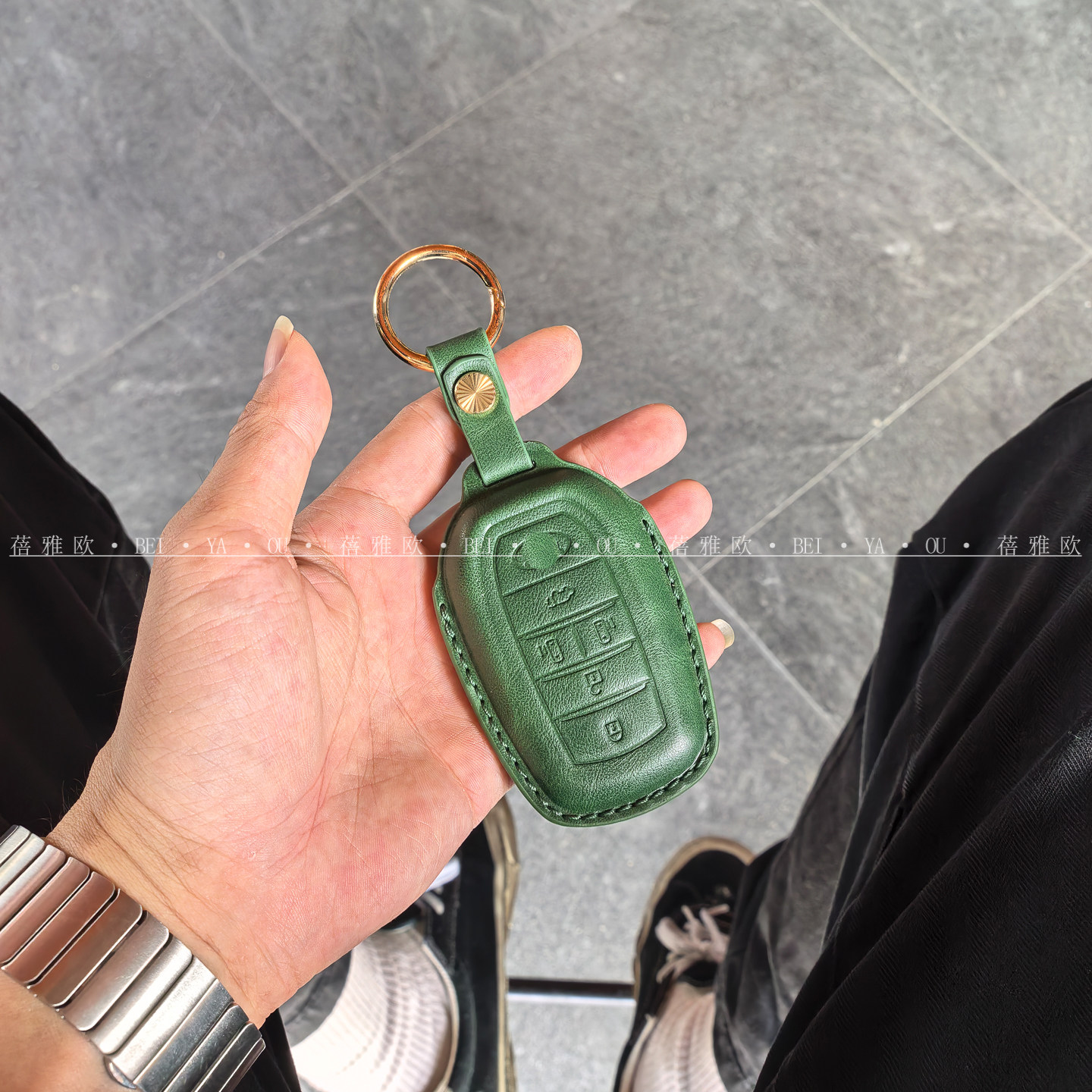 适用丰田塞纳钥匙套格瑞维亚高级感壳埃尔法车威尔法包高档扣女