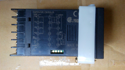 温控器  PXR4TCY1-1V000-A