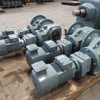 RF107-YVP15KW-8P-34.84M1 减速牙箱 WPEA135-200马达减速机