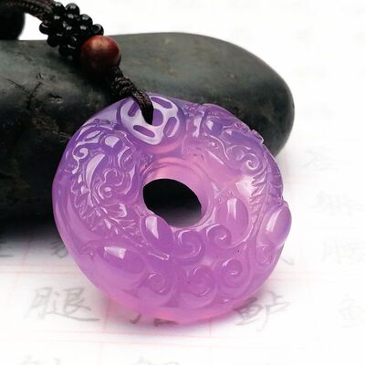 Natural Chinese Chalcedony Hand Carved Jade Pendant Necklace