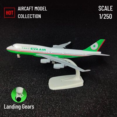 1:250 Metal Aircraft Model Replica EVA Air B747 Airplane
