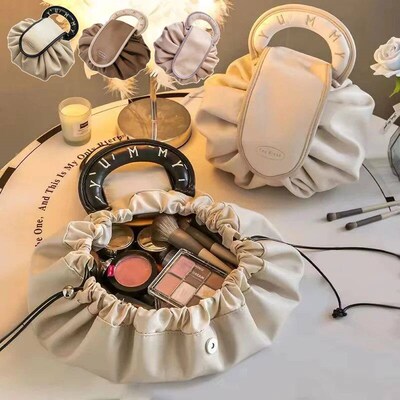 Portable Makeup Bag for Daily Use Fashion Women Large Capaci