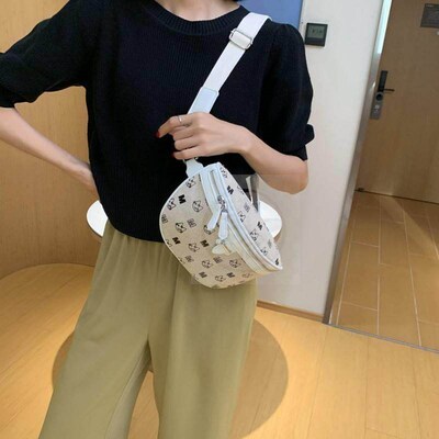 -On the new texture niche popular bag womens new tendy broa