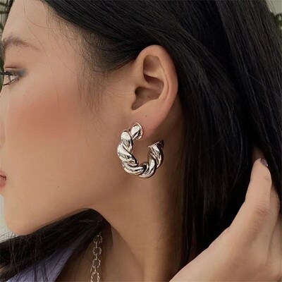 rendy Circle Twists Hoop Earring for Women Simple Temperamen