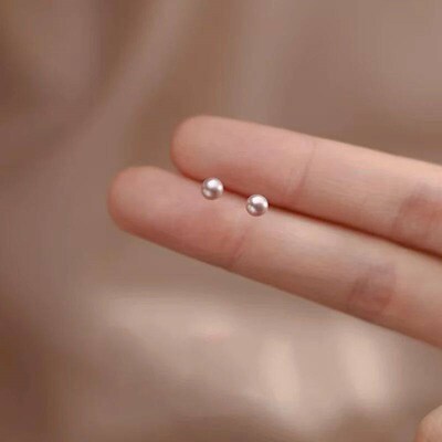 Natural 5-6mm bread freshwater pearl and 14KGP stud elegant