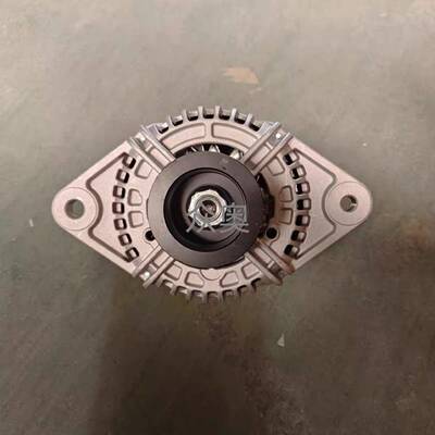 适用沃尔沃TAD1351VE发电机22117421发电机0124655019充电机24V