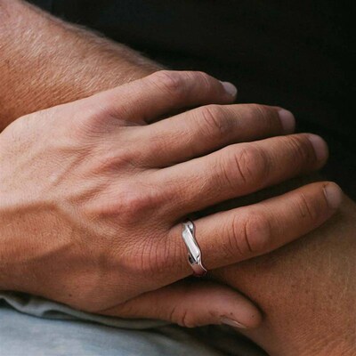 Vnox 2026 New Mobius Ring for Men Boys, Oxidized Twisted Sta