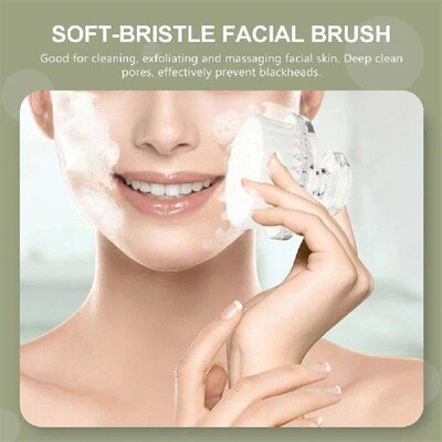 Facial Dry Brushing Face Exfoliating for Outdoor
