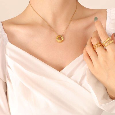 Fashion niche titanium steel material twist ring circle pend