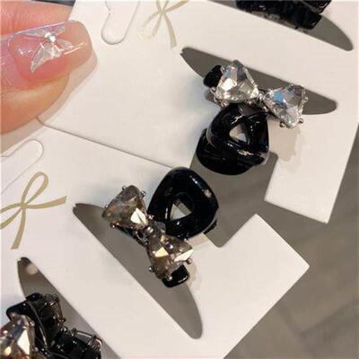 High-end, fine-looking butterflies drilled with light and lu