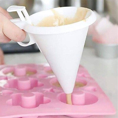 Handheld cake dispenser, batter separator, chocolate
