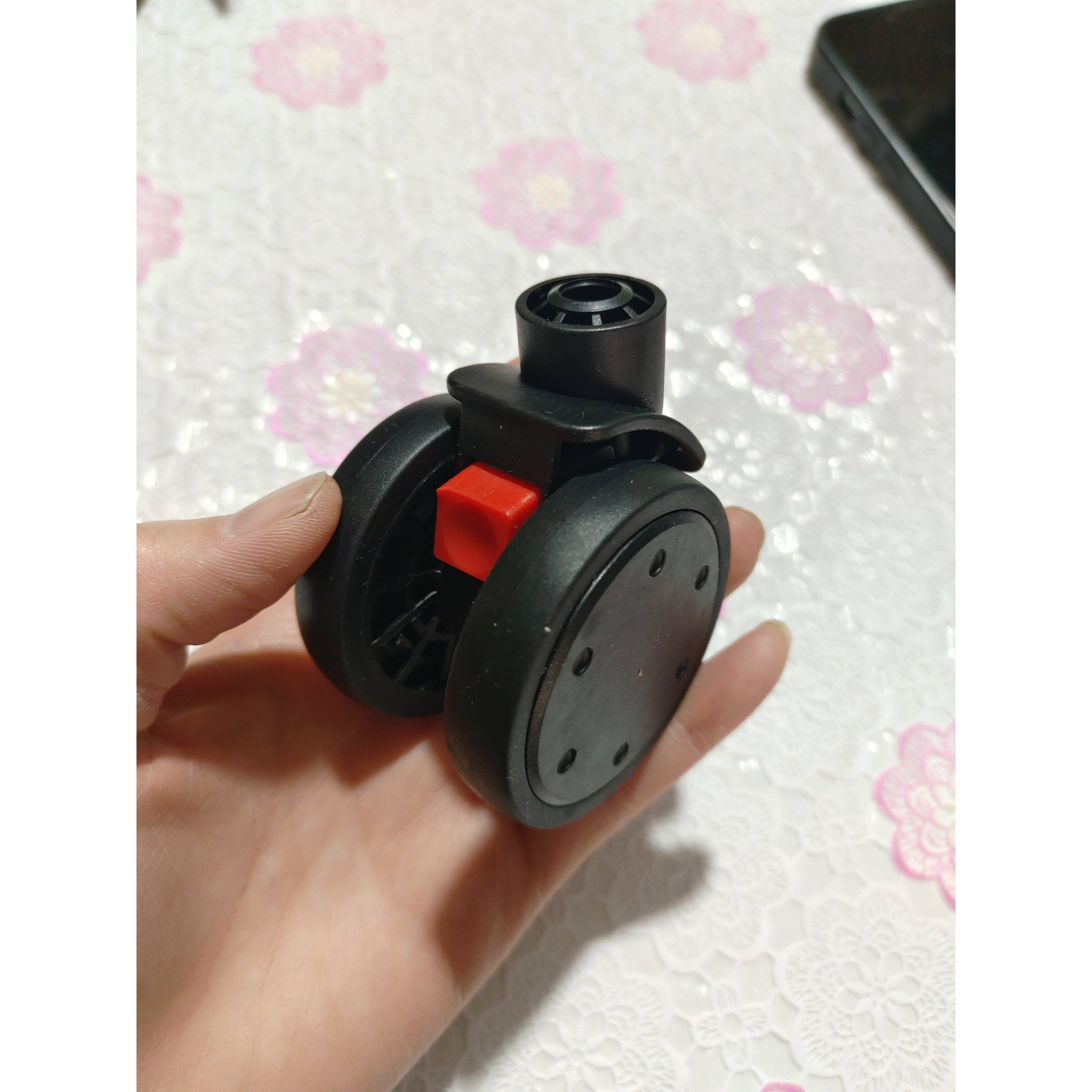 行李箱万向轮黑色拉杆箱旅行箱皮箱配件耐磨静音顺滑通用轮子