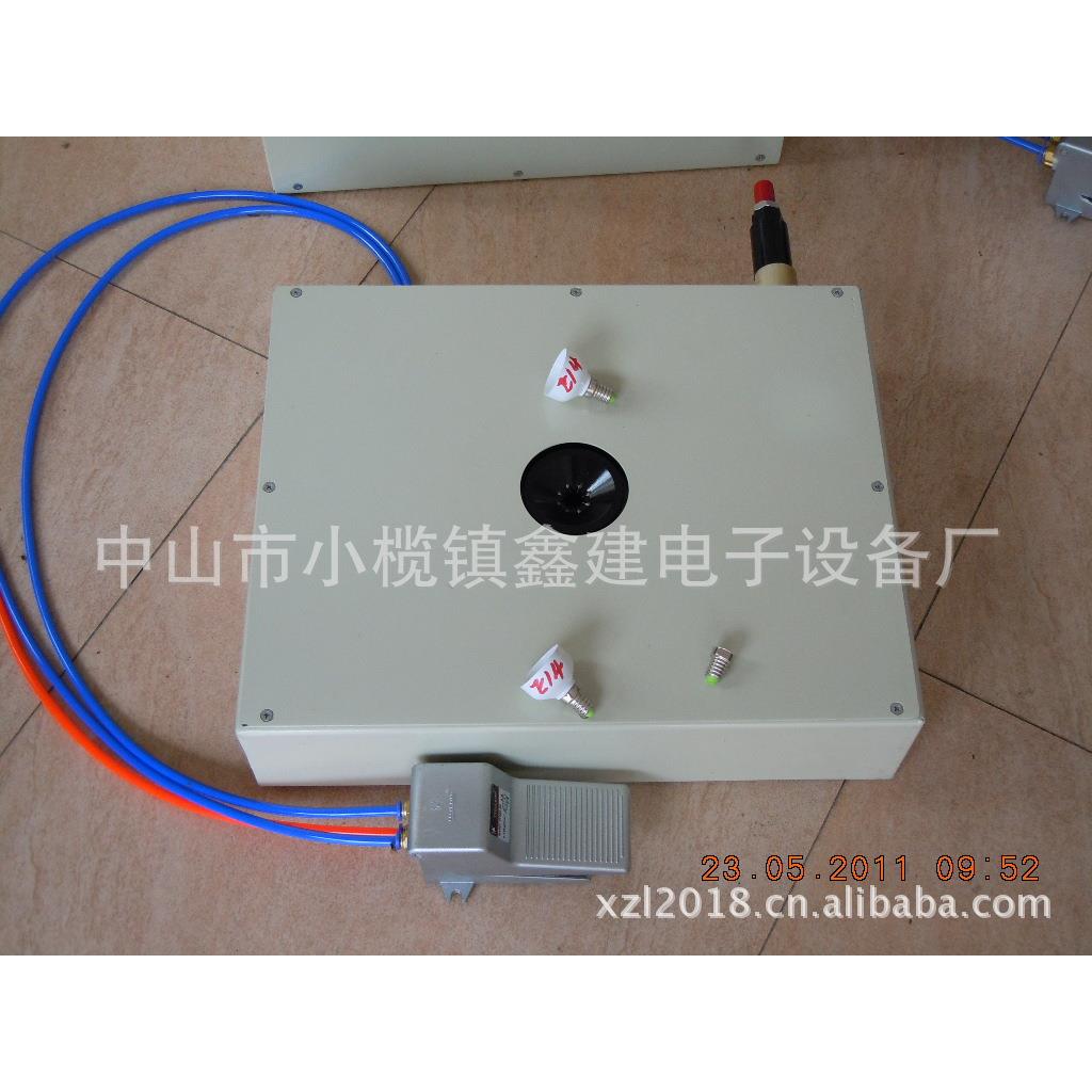 厂家直销节能灯气动打点灯头机、半自动灯头锁紧机锁紧器
