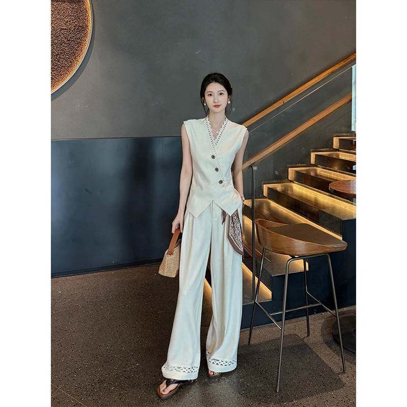 气质蕾丝边无袖西装两件套女夏季薄款V领收腰修身显瘦阔腿裤套装
