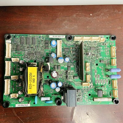 ETC710821安川变频器H1000系75-90-110KW电源驱动板YPHT31637-1C
