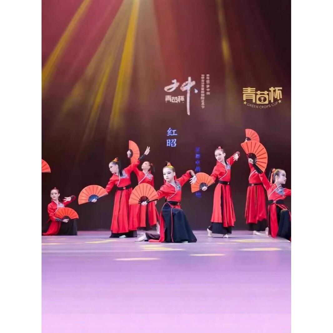 2026新款六一儿童雪龙吟舞蹈服古装汉服幼儿园运动会表演服中国风