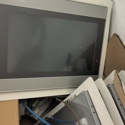 议价步科触摸屏TPC1031KiTPC1021KtTPC1041