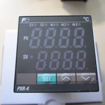 全新原装富士温控器PXR4TCY1-0VM02/PXR4TEY1-0VM02带RS485通讯