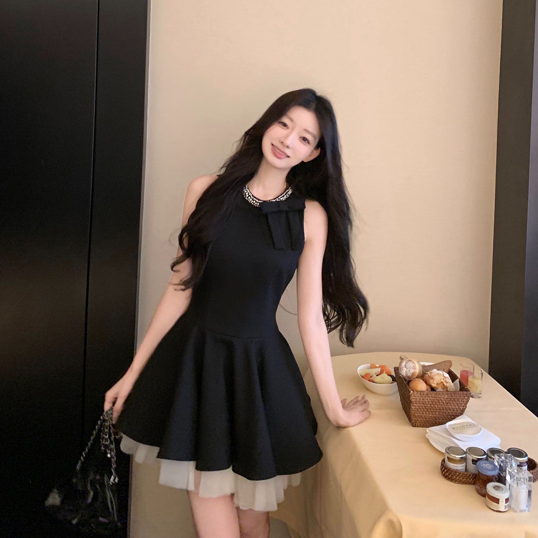 千金风小黑裙连衣裙女夏季高级感生日party小礼裙显瘦无袖背心裙