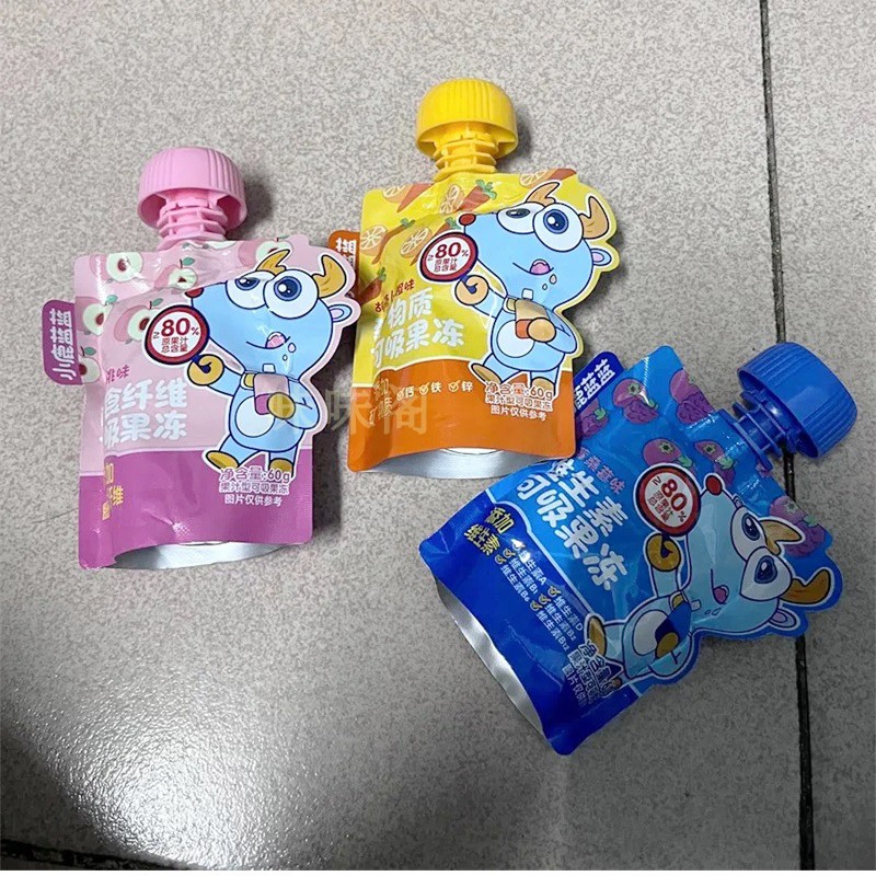 小鹿蓝蓝可吸果冻儿童果汁型饮品矿物质维生素膳食纤维零食