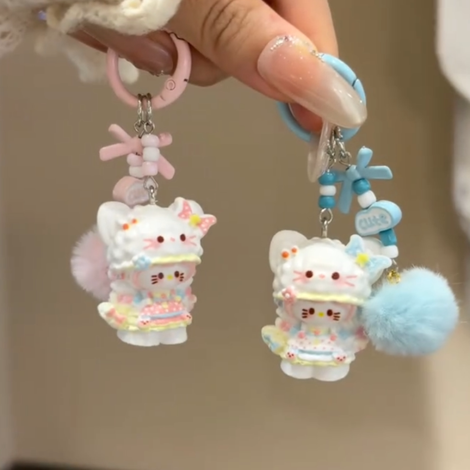 毛绒猫咪钥匙扣 蝴蝶结毛球串珠挂件