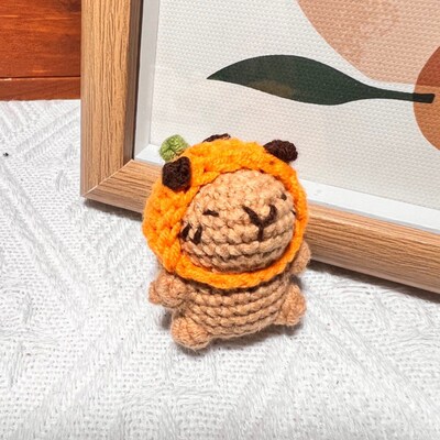 新款手钥编织变装水豚小玩偶 毛线钩织卡皮工拉巴匙扣 手作挂件