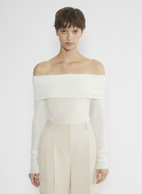 长袖一字领露肩薄款修身款羊毛女