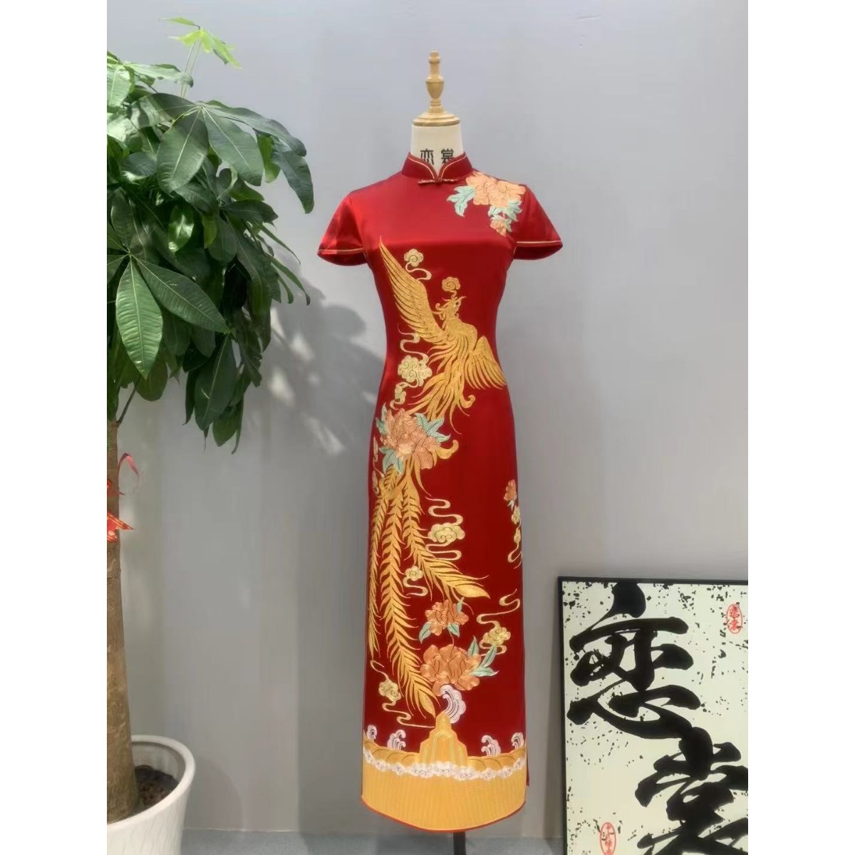 出租凤穿牡丹重工盘金绣新娘敬酒服婚礼婚服回门礼服新婚宴旗袍