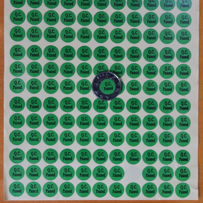 圆形QCPASSED不干胶标签直径1.3cm绿底黑字质量认证标30元/万