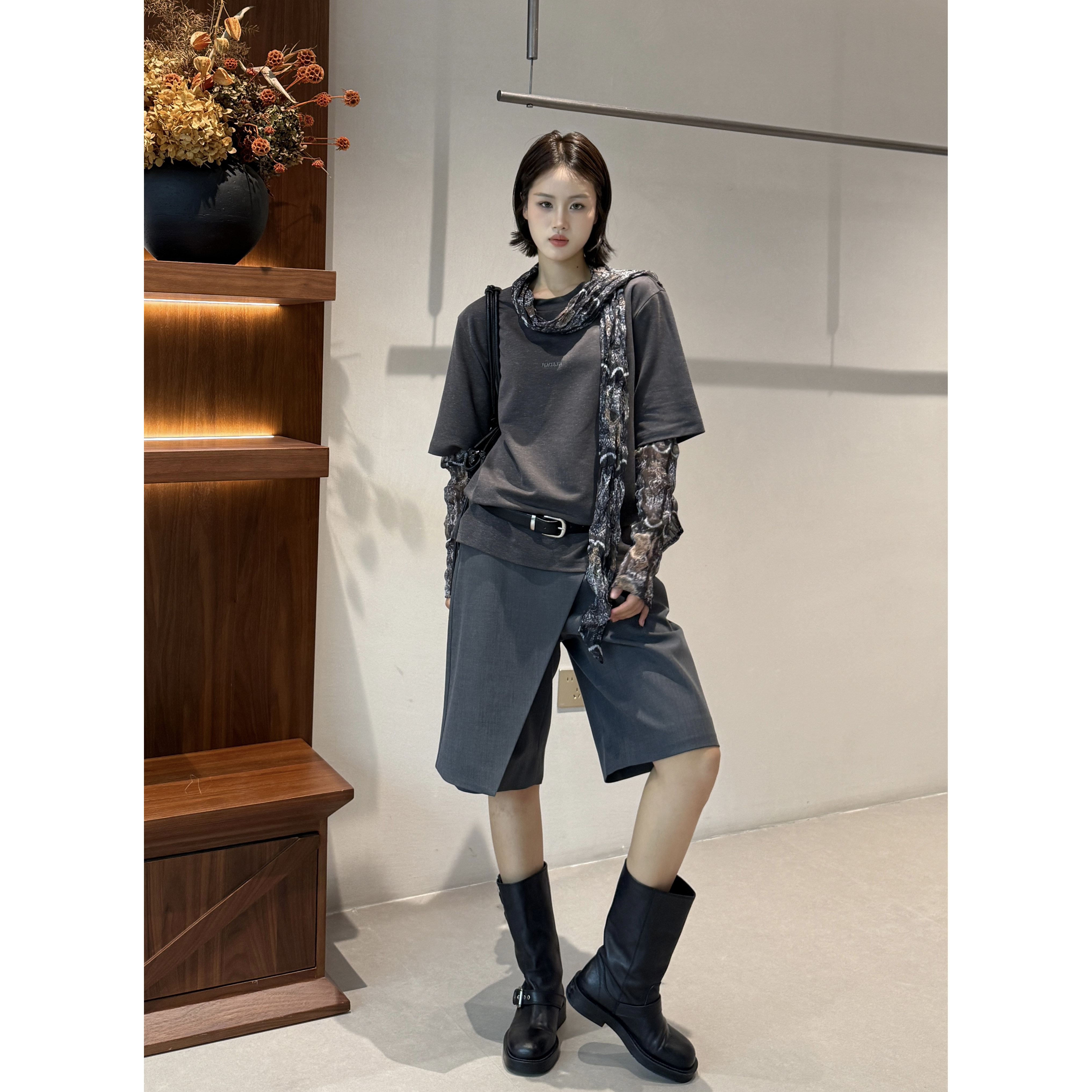 韩奈韩国IT MAX女装正品2026年秋季棉混纺拼接袖宽松T恤+丝巾2960
