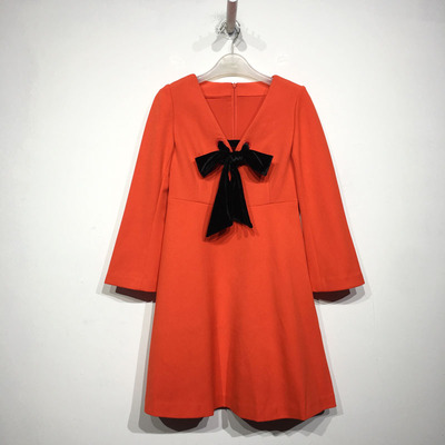 时尚连衣裙品牌女装折扣
