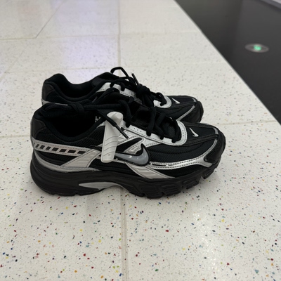 犇犇运动Nike/INITIATOR女子舒适耐磨休闲鞋IO7597-IB4339-394053