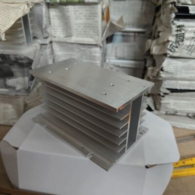 三相固态YJGX-3专用铝制散热器底座 YM-H-150 (负载40A)