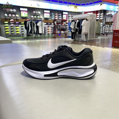 耐克女低帮运动训练跑步鞋