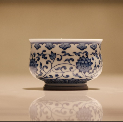 半斋仿古青花宝相缠枝纹主人杯100ml