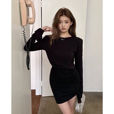 HeartyBite 2025秋冬新款设计不规则短裙褶皱修身打底包臀裙气质