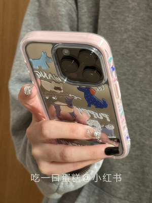 西多士满屏英文多只小狗镜面粉边框苹果16promax手机壳iphone151413