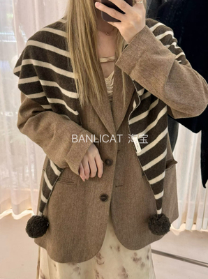 复古条纹毛球三角巾大披肩女