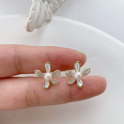 欧比雅比爆款法式高級气质小雏菊珍珠耳钉镶嵌气质耳环耳饰18135