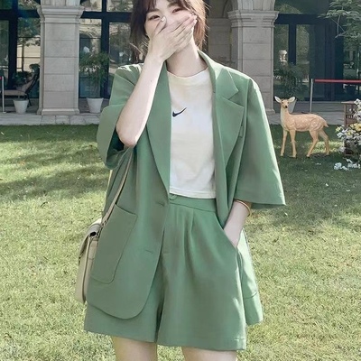夏季网红炸街休闲时尚洋气减龄设计感小众职业西装短裤两件套装女