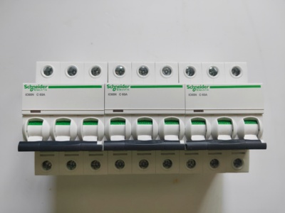 施耐德空气开关IC65N 1P2P3P4P C16A C20A C25 C32断路器原装现货